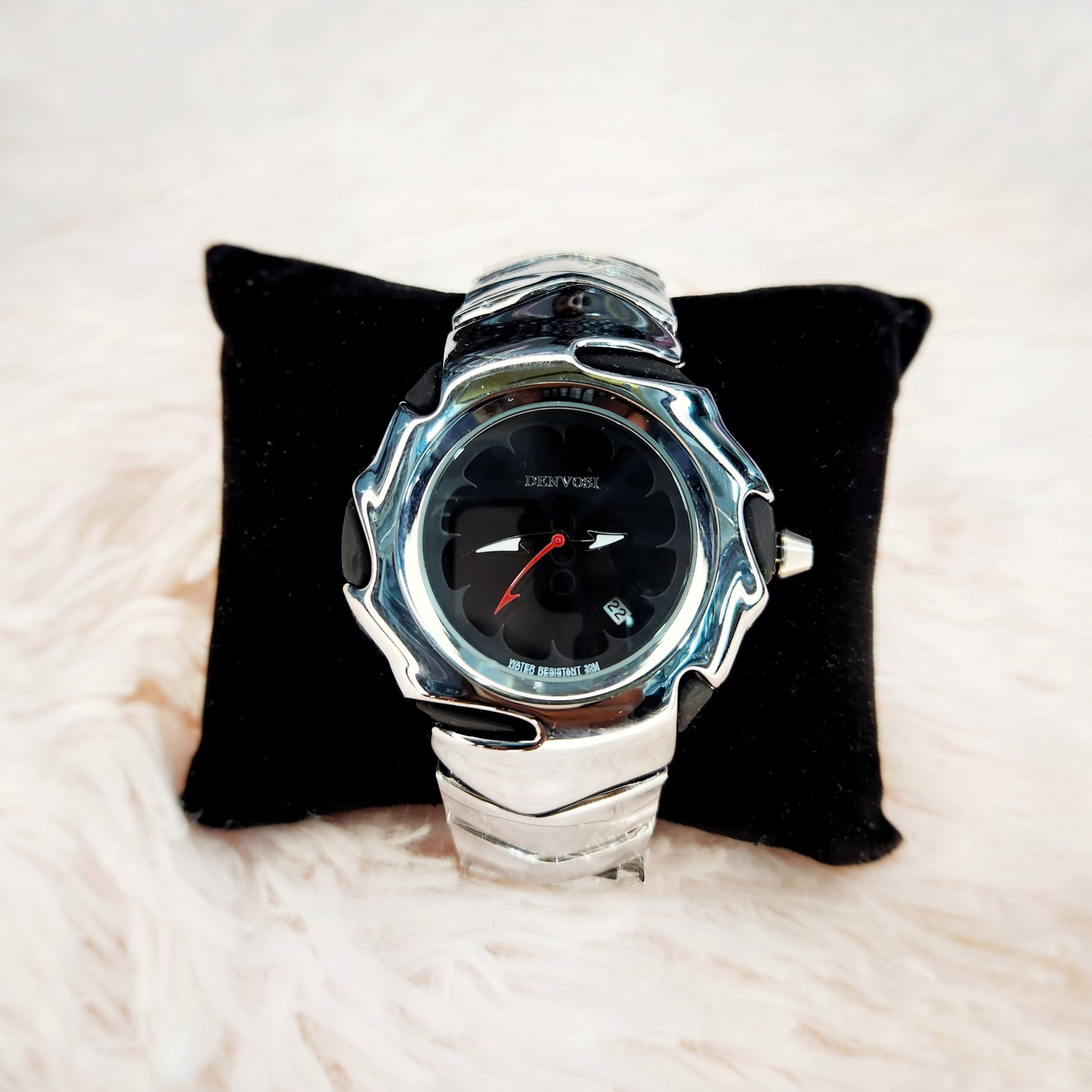 OPIUM Y2K Style Analog Wristwatch Silver Metal - sharkbaitbd.com